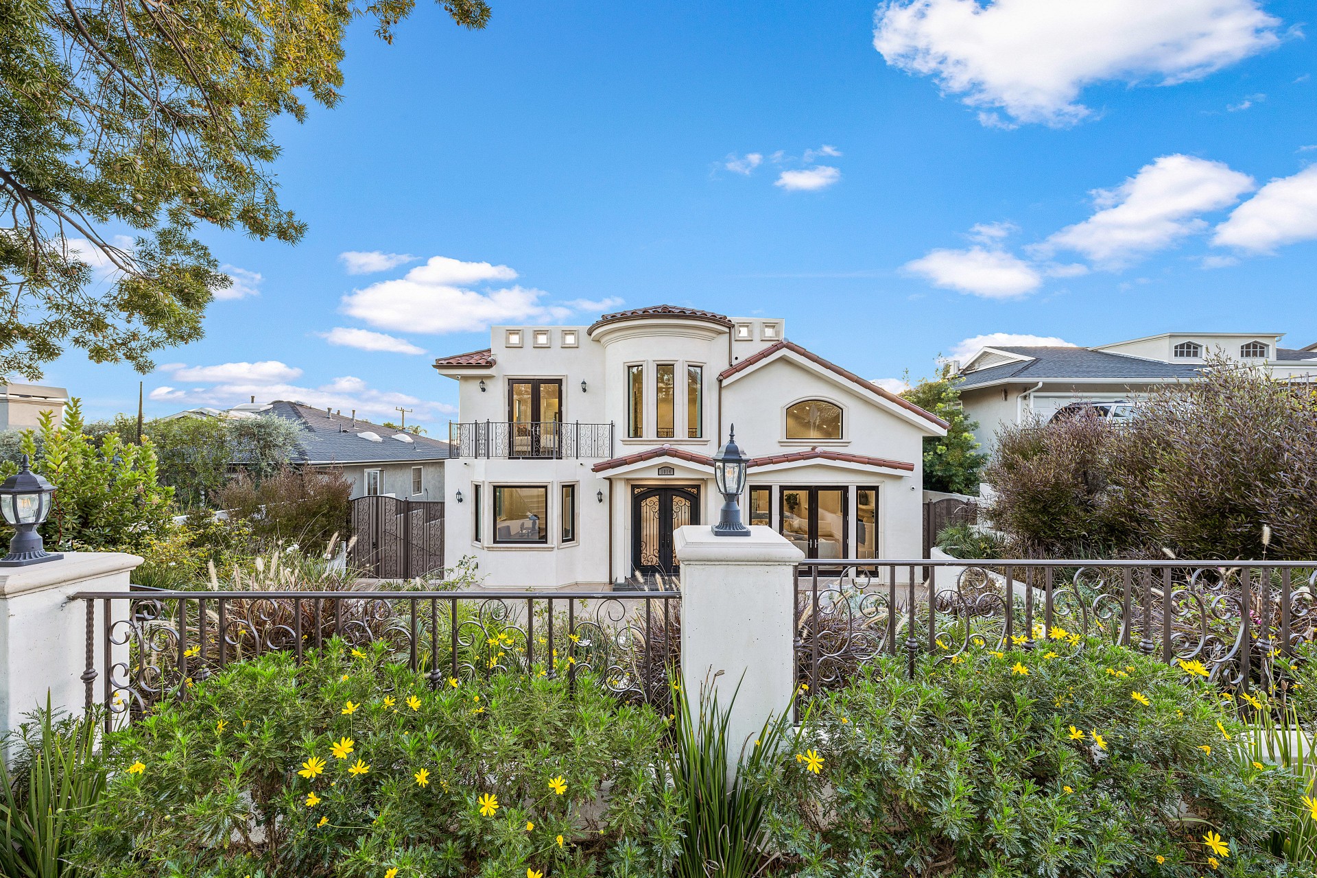 1014 Berkeley St Santa Monica, CA 90403 — James Respondek