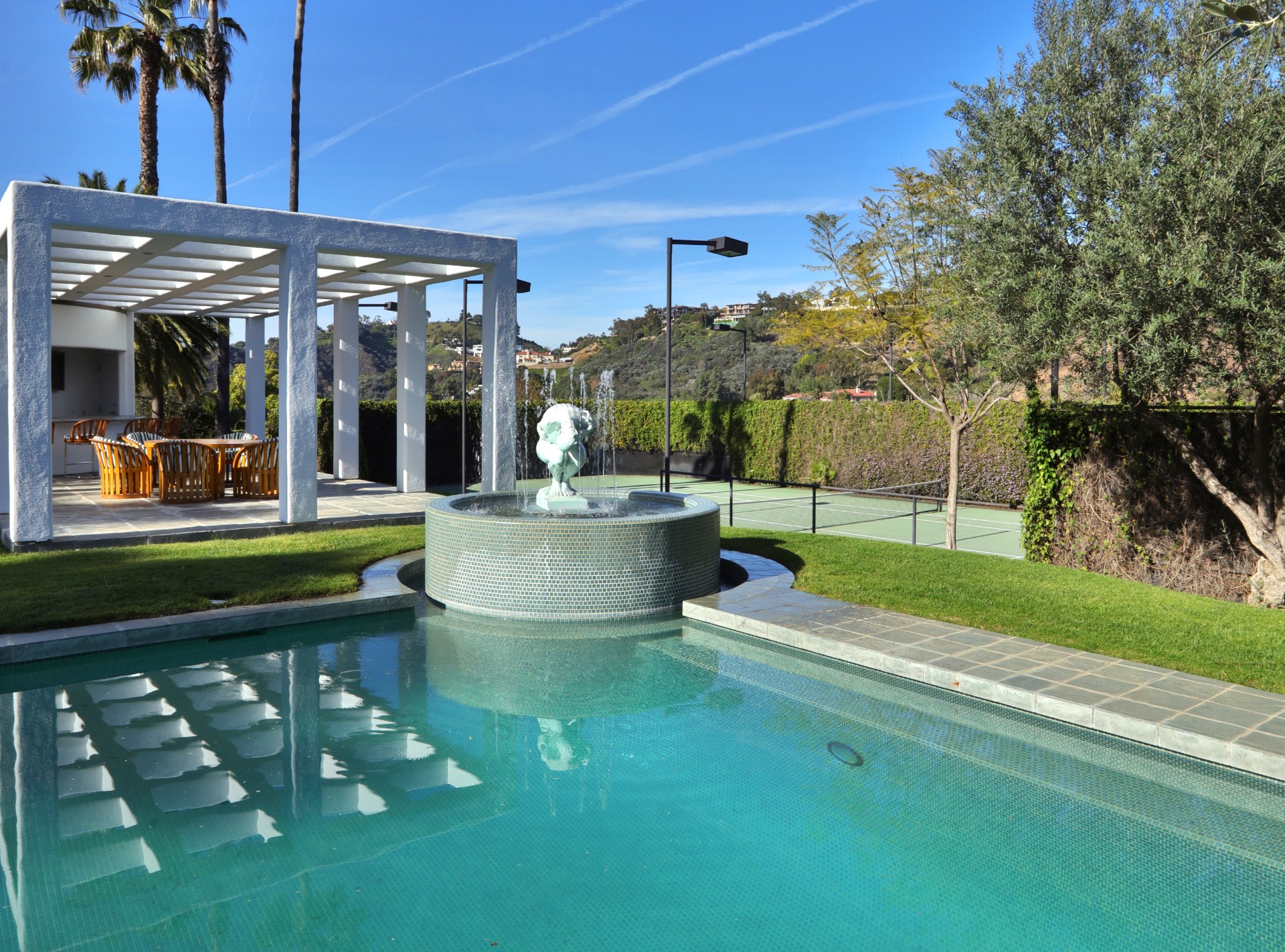 10690 Somma Way Los Angeles, CA 90077 — James Respondek