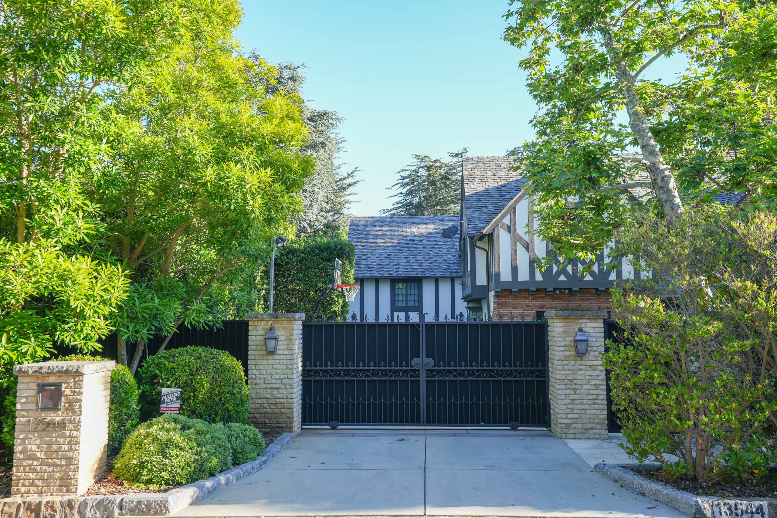 13544 Lucca Dr Pacific Palisades, CA 90272 — James Respondek