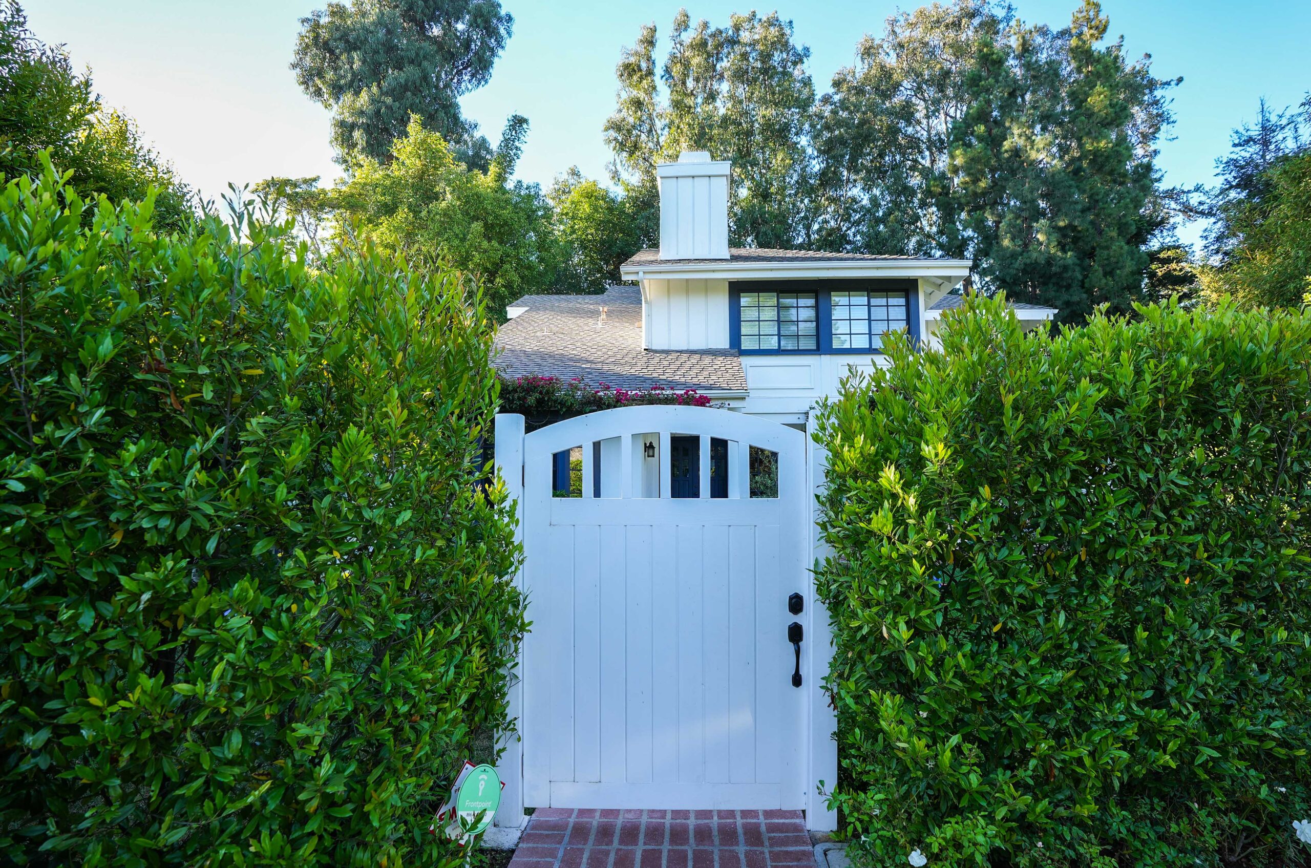 13565 Romany Dr Pacific Palisades, CA 90272 — James Respondek