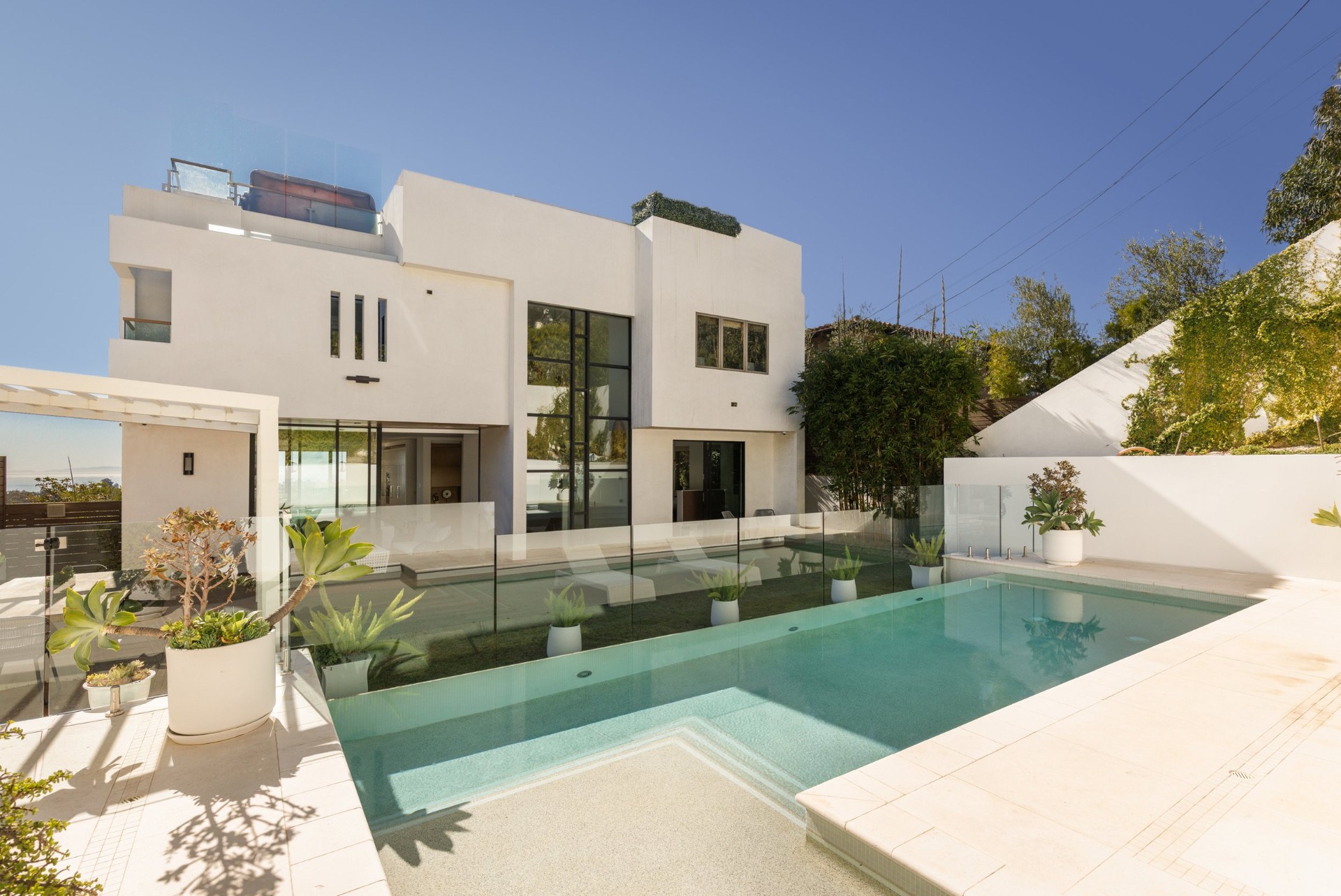 15301 Whitfield Ave — James Respondek