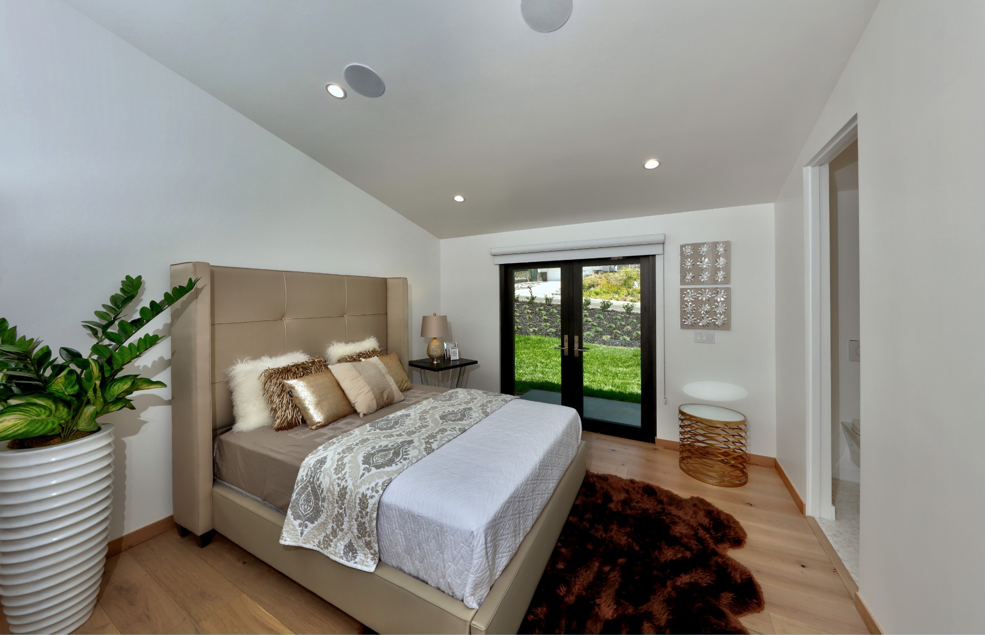 18038 Blue Sail Dr Pacific Palisades, CA 90272 — James Respondek