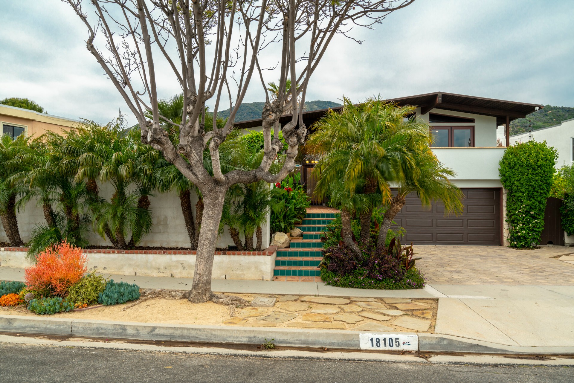 Wakecrest -18105 Wakecrest Dr, Malibu, CA 90265 — James Respondek