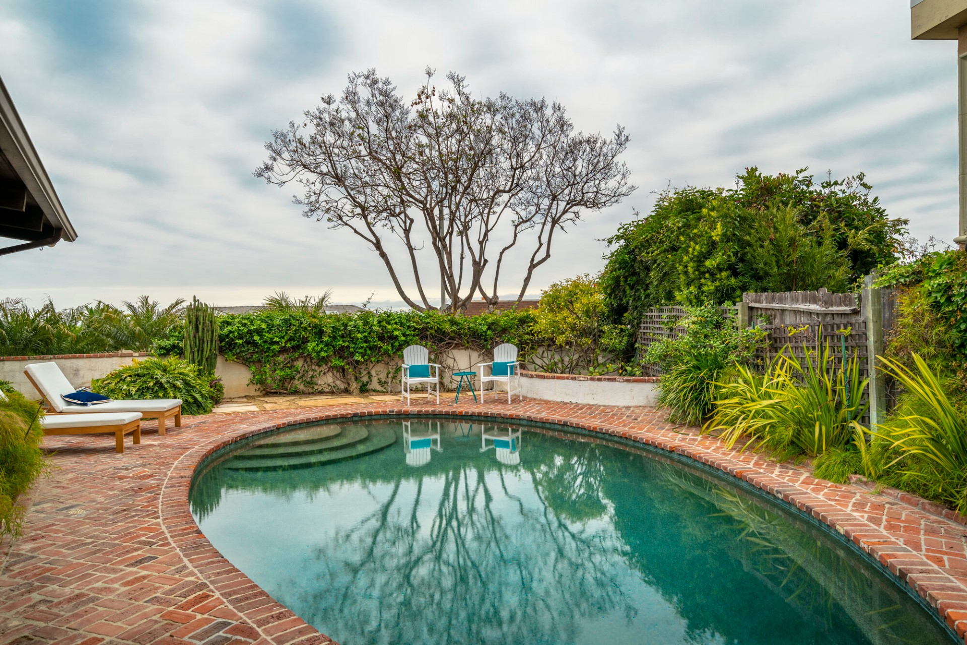 Wakecrest -18105 Wakecrest Dr, Malibu, CA 90265 — James Respondek