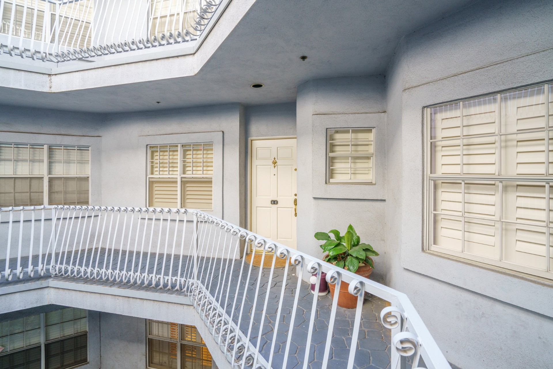 2025 S Beverly Glen #2C — James Respondek