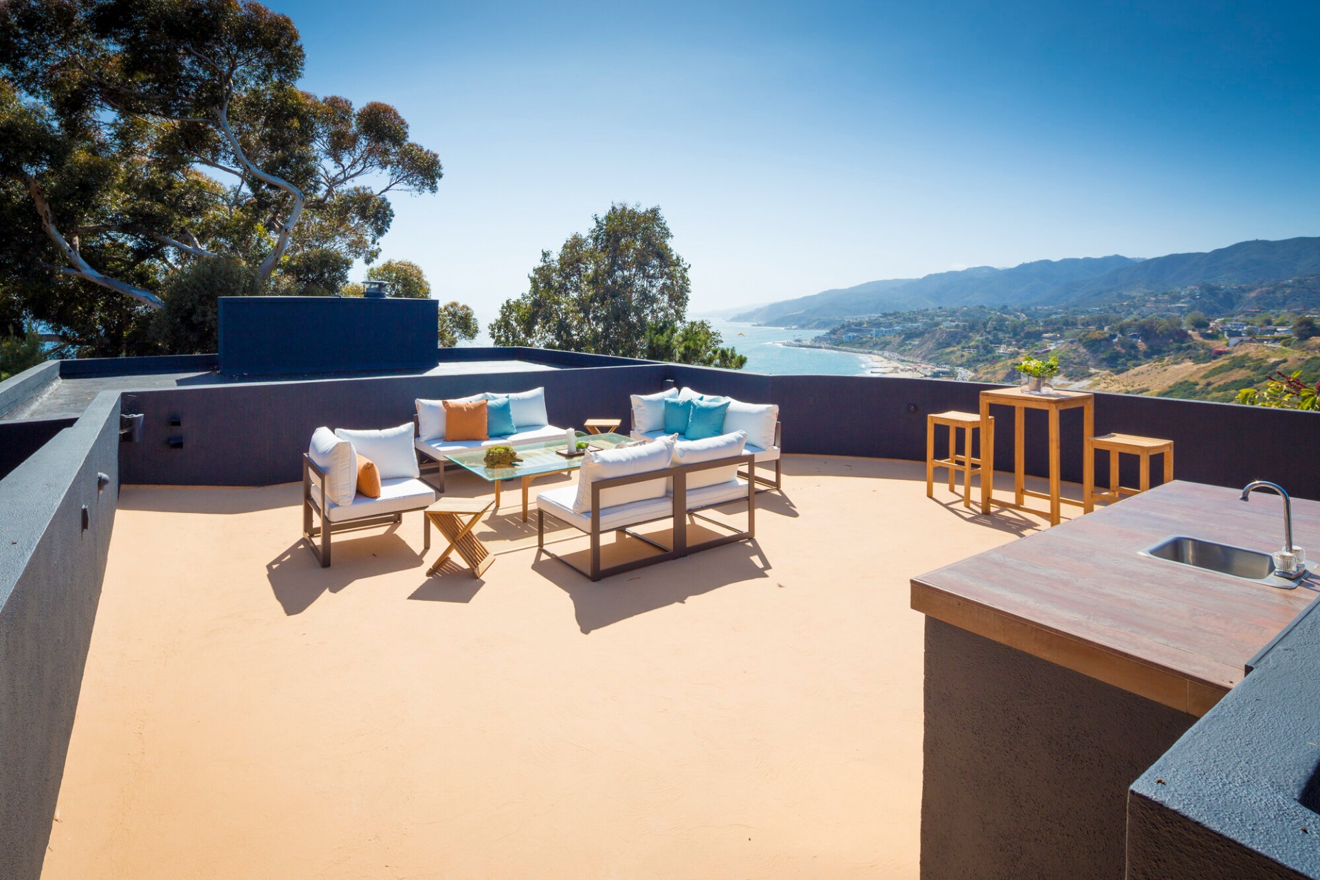 MT HOLYOKE - 301 MOUNT HOLYOKE AVENUE, PACIFIC PALISADES, CALIFORNIA ...