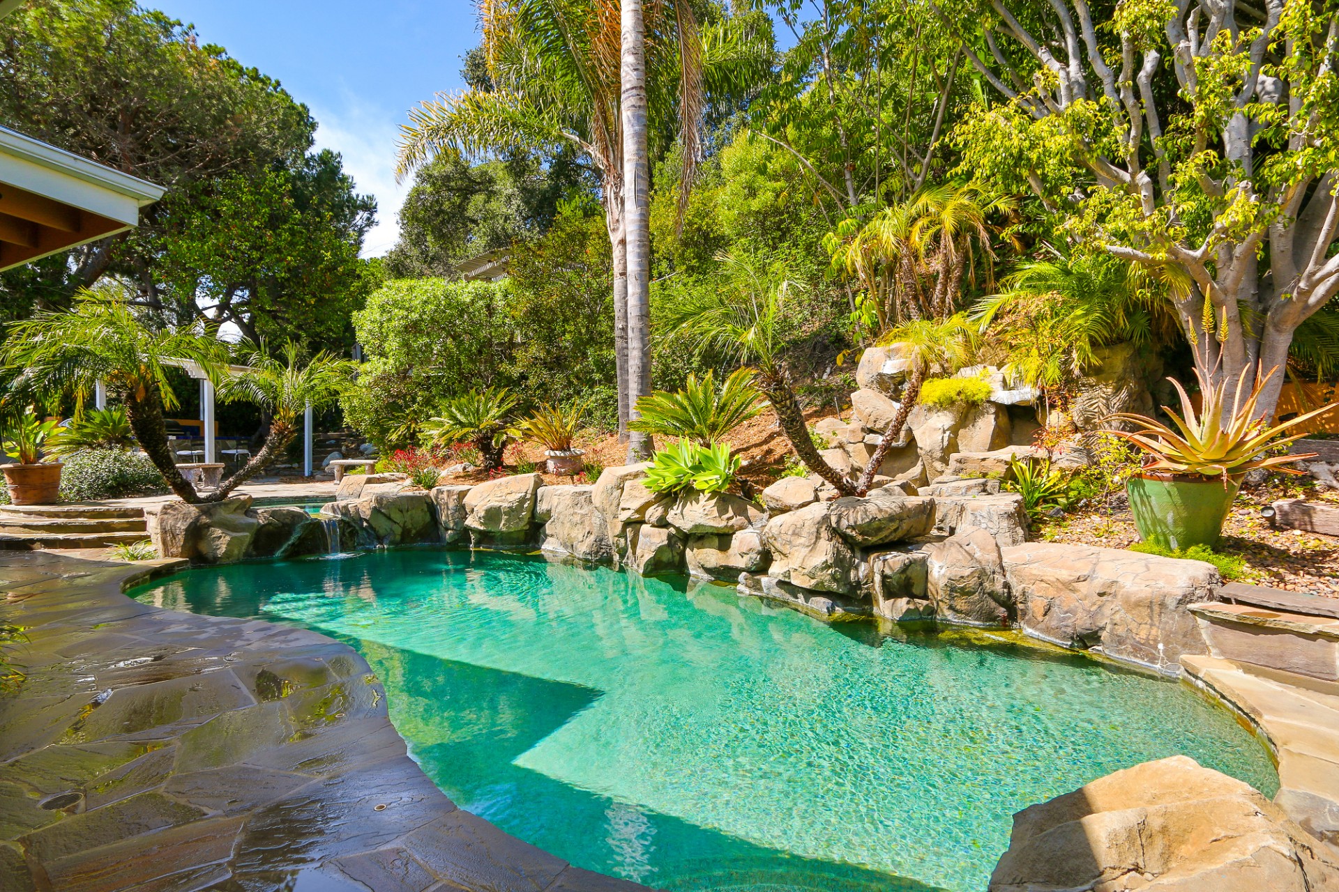 341 S Surfview Dr Pacific Palisades, CA 90272 — James Respondek