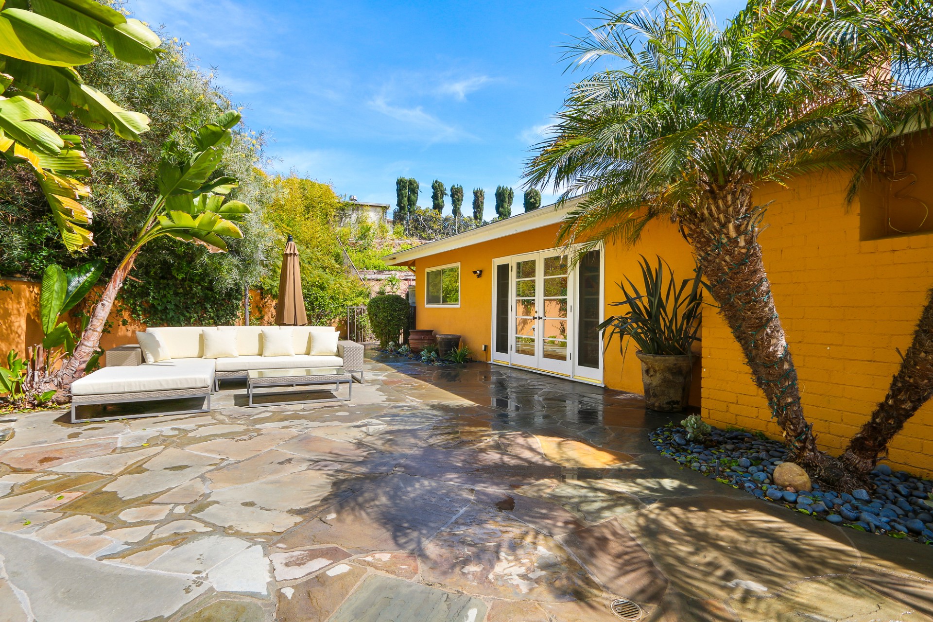 341 S Surfview Dr Pacific Palisades, CA 90272 — James Respondek