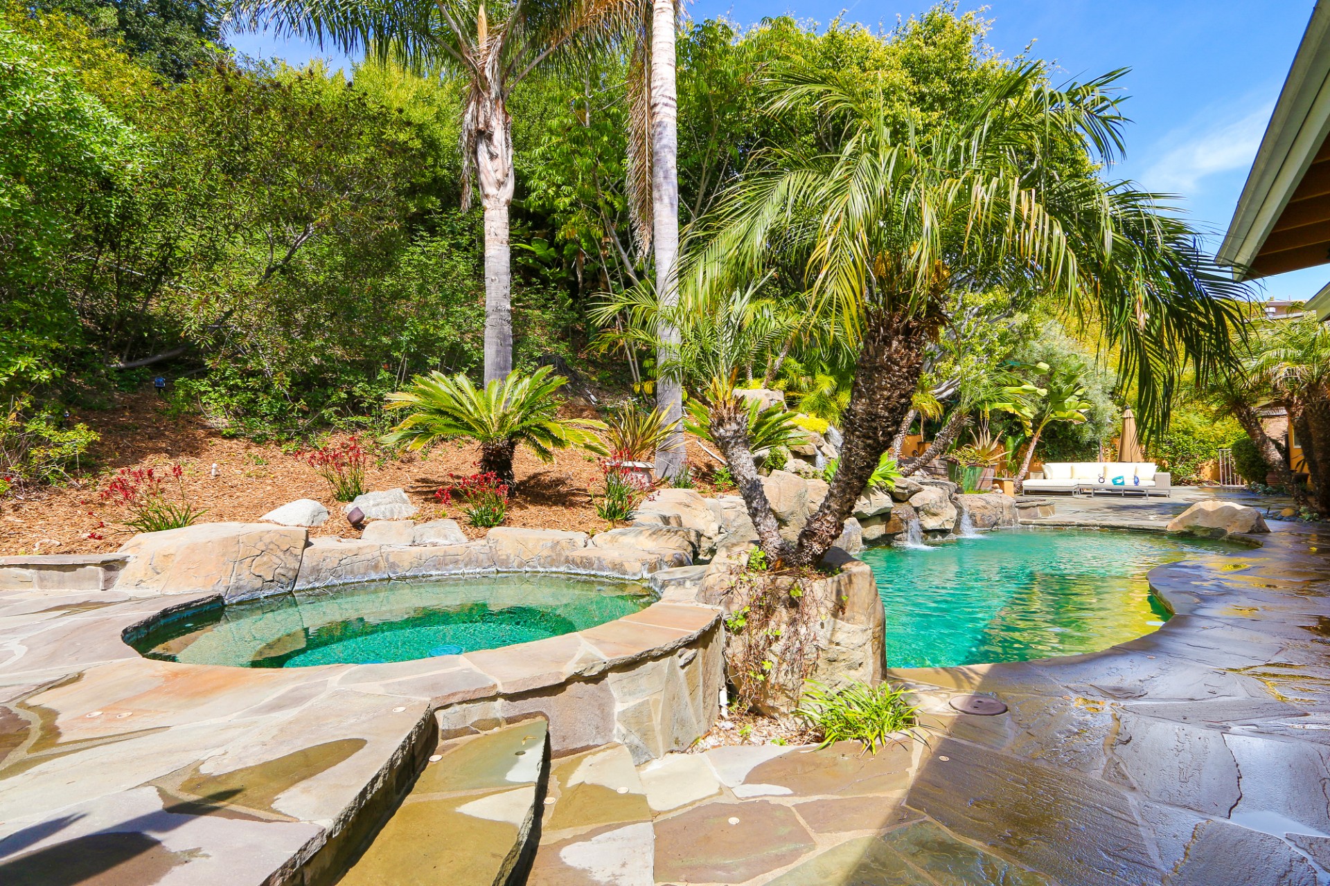 341 S Surfview Dr Pacific Palisades, CA 90272 — James Respondek