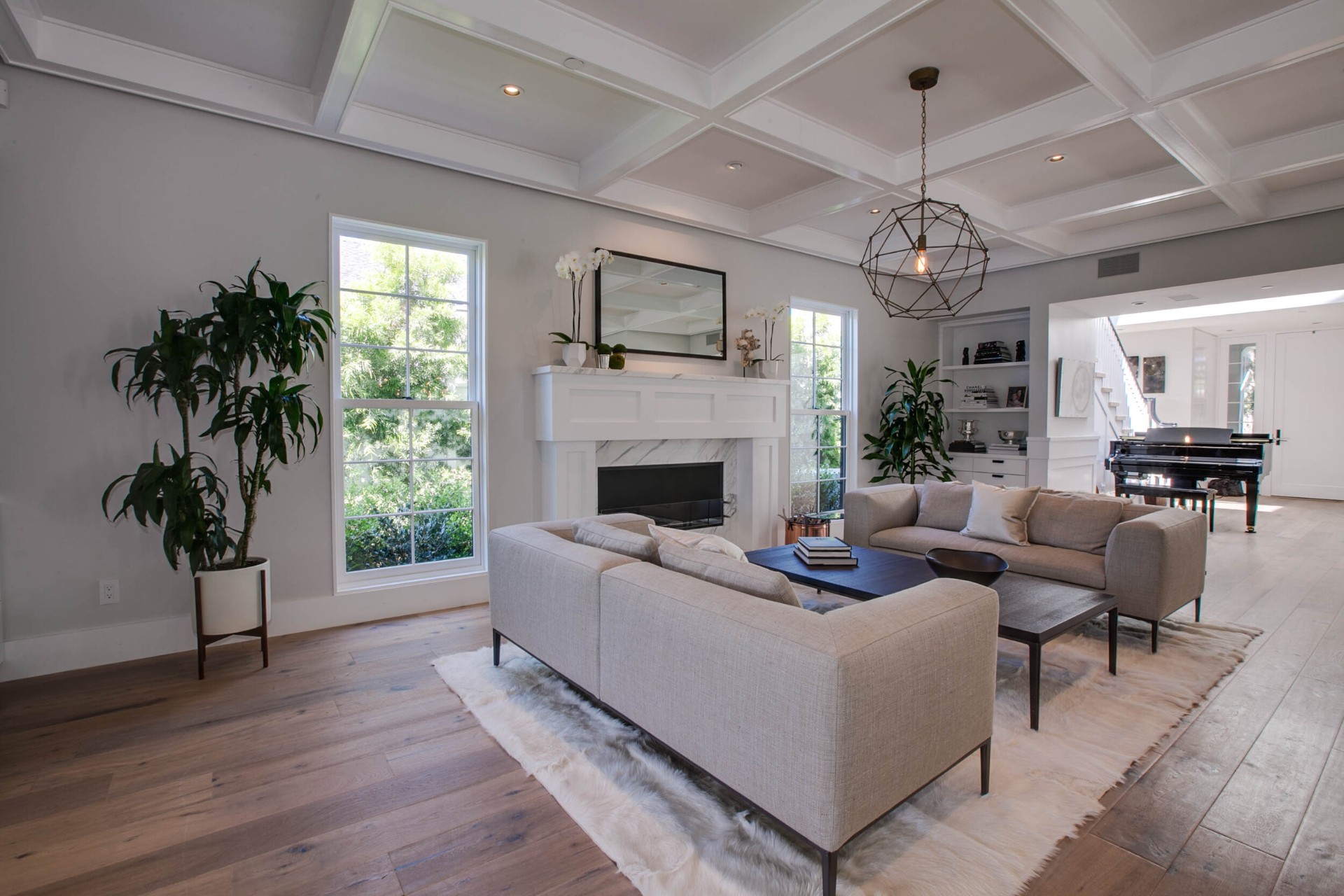 747 Via de la Paz — James Respondek