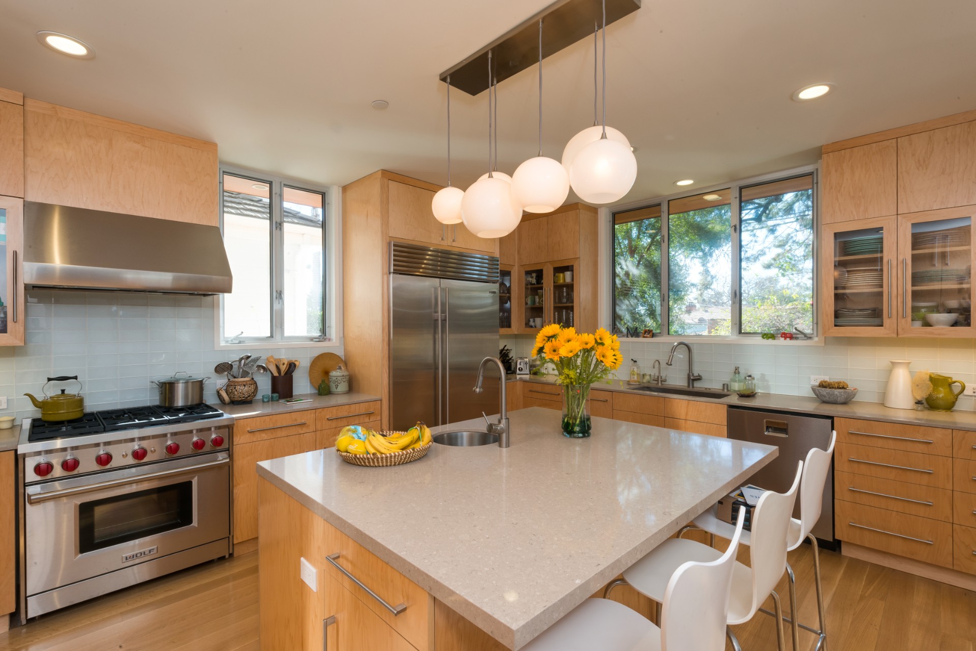 811 Hartzell St Pacific Palisades, CA 90272 — James Respondek