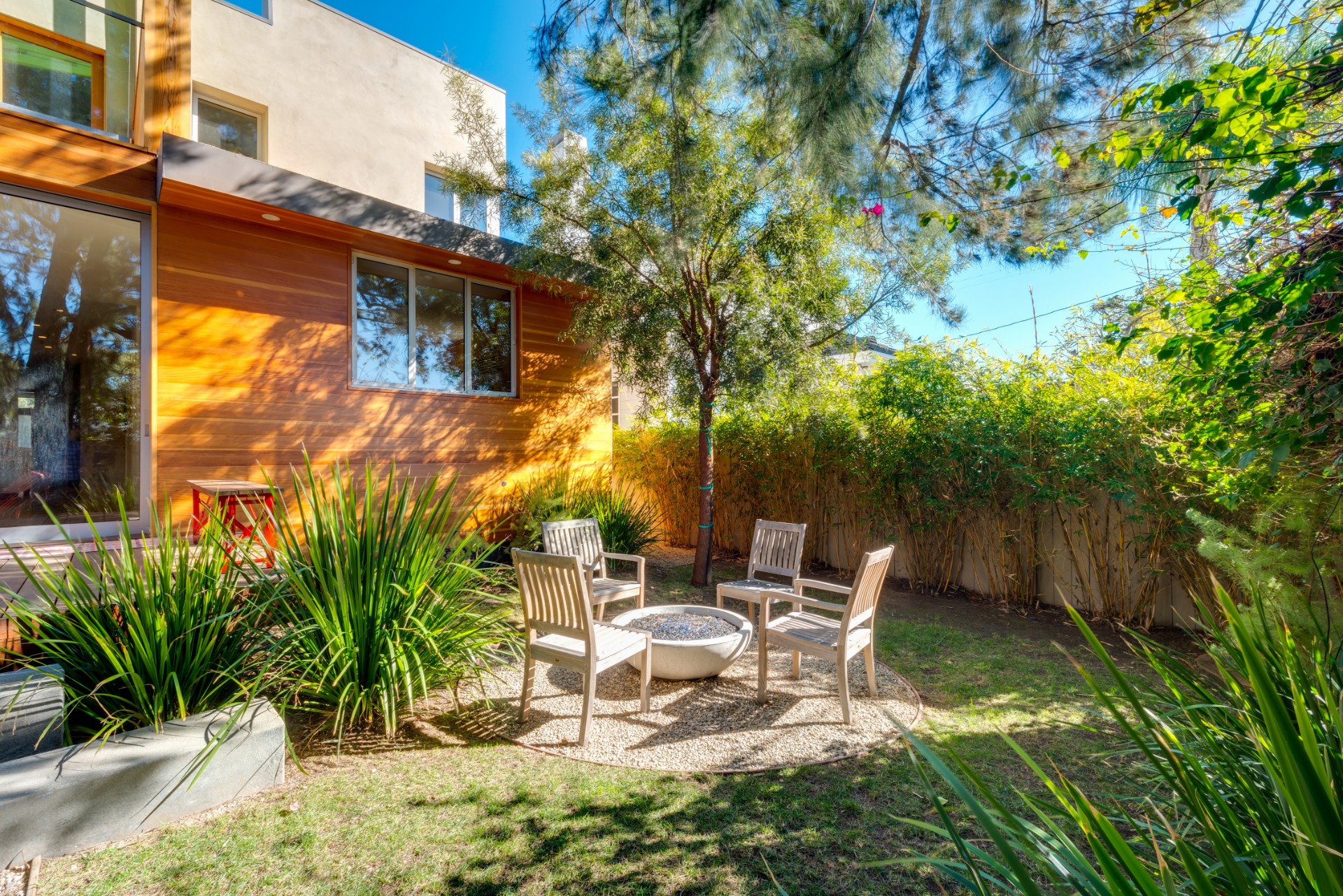 811 Hartzell St Pacific Palisades, CA 90272 — James Respondek